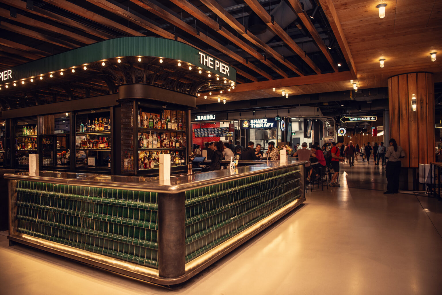 Bobby Flay’s Bobby’s Burgers Confirms Toronto Flagship at The Well ...